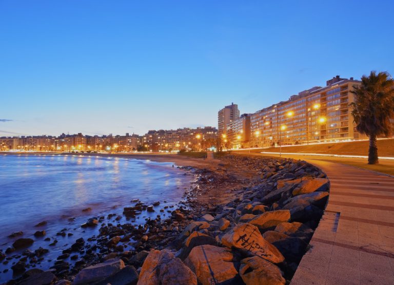 16 mejores playas de Uruguay para disfrutar (Verano 2026) - URUBUS Blog